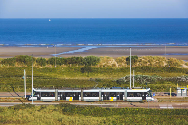 Knokpartij op tram aan Belgische kust loopt uit de hand: 7 gewonden