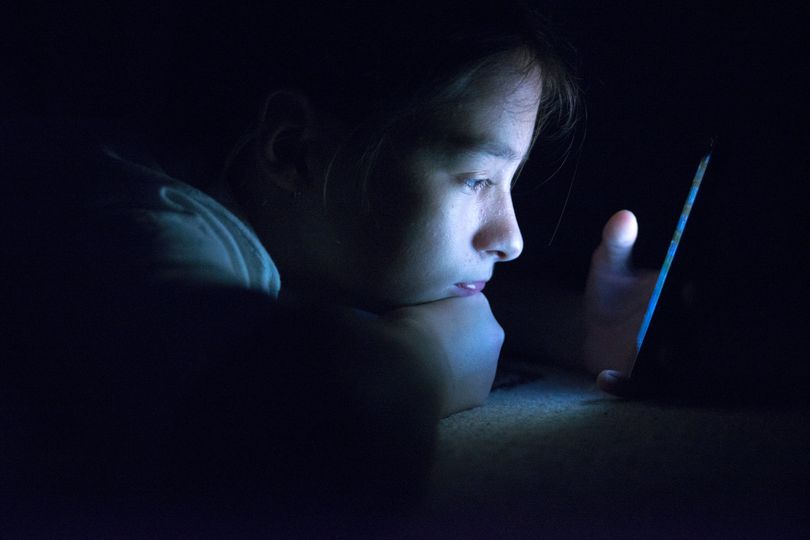 Leading medics issue devastating warning about children's use of devices