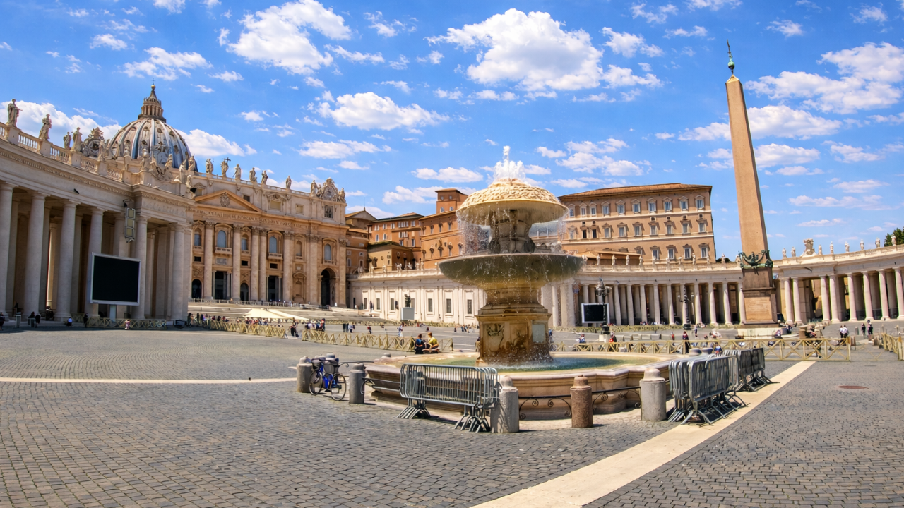 Walking through Saint Peter’s Square in Vatican City (4K)