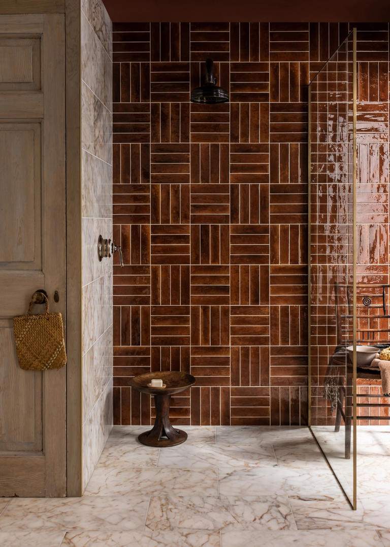 7 trends in ensuite designs to make this space a moment