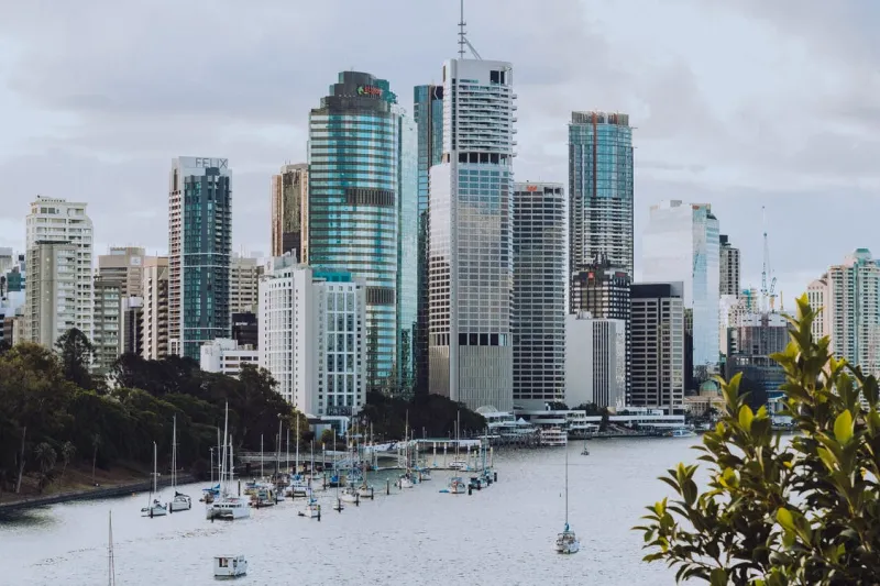 Brisbane office vacancy diverges between CBD and near city markets