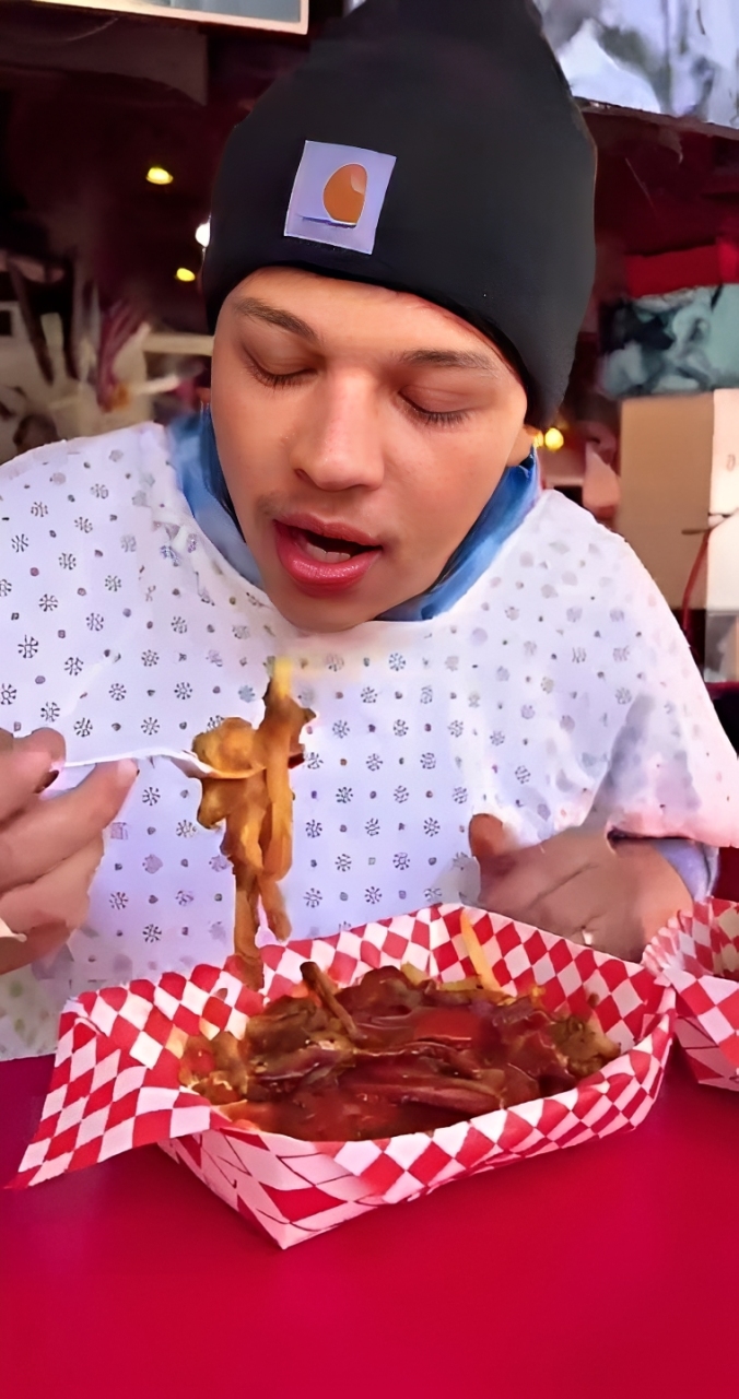 Spice king eats Heart Attack Grill