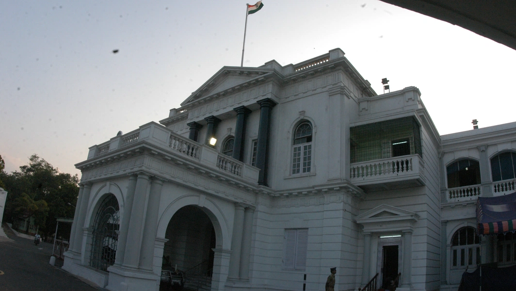 TN speaker accepts handwritten resignation of fourth AIADMK rebel MLA