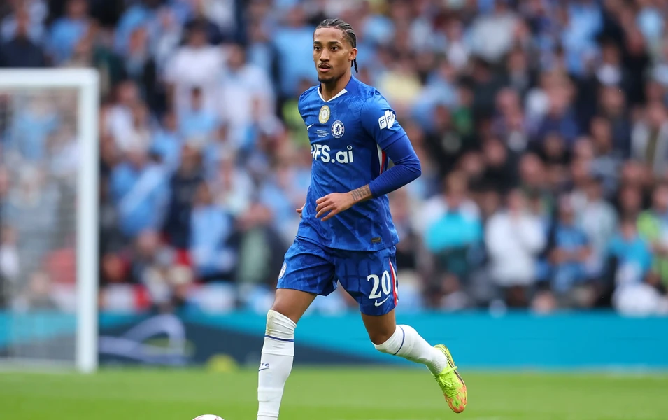 Barcelona step up Joao Pedro pursuit as Chelsea hold firm