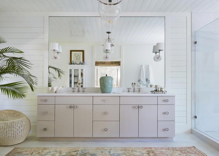 7 trends in ensuite designs to make this space a moment