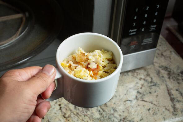 Stop using a pan to cook scrambled eggs - simple method is 'quickest ...