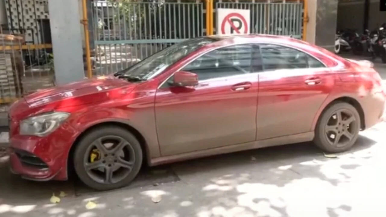 Asked to halt at Marine Drive, college student driving Mercedes knocks ...