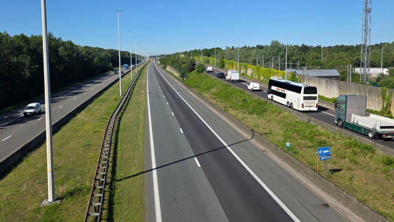 Meerdere gewonden op E19 bij ernstige kettingbotsing in Sint-Job-in-'t ...