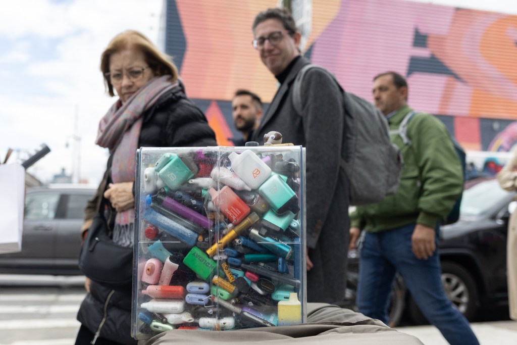 Don’t trash your old vapes. NYC’s volunteer recyclers want them.