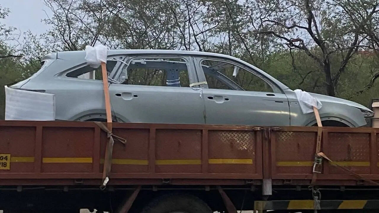 Kia Sorento 7-seater SUV body shell spotted; India launch soon?