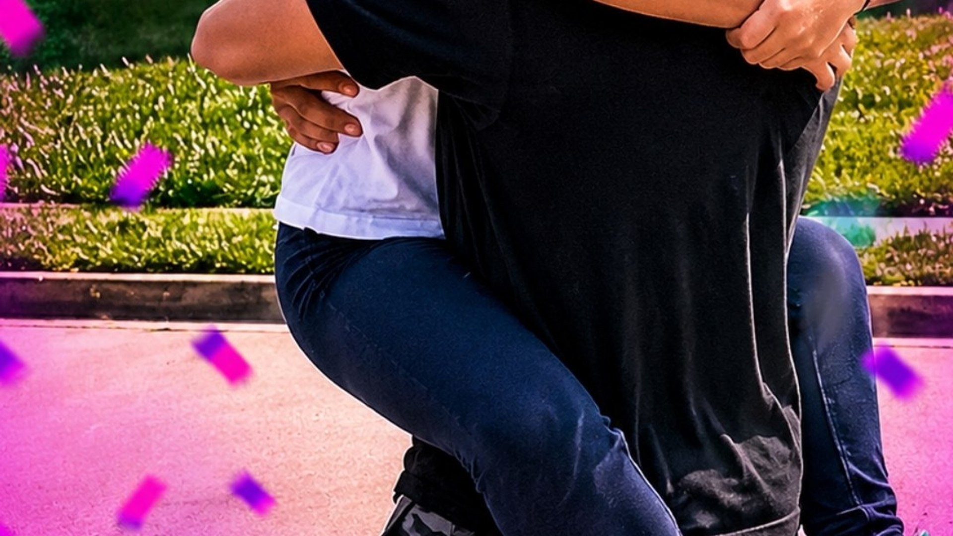 Brother comes home from college to delight his little sister touching reunion
