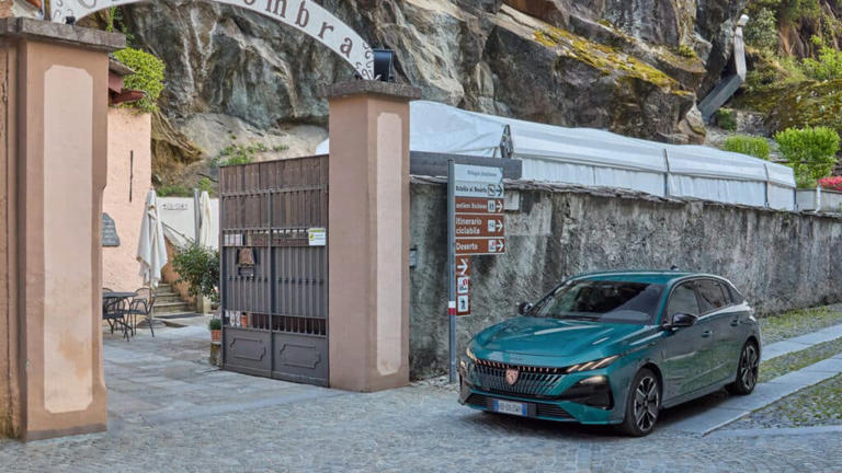 Peugeot 308 Hybrid porta l’efficienza tra le curve e il fresco naturale ...