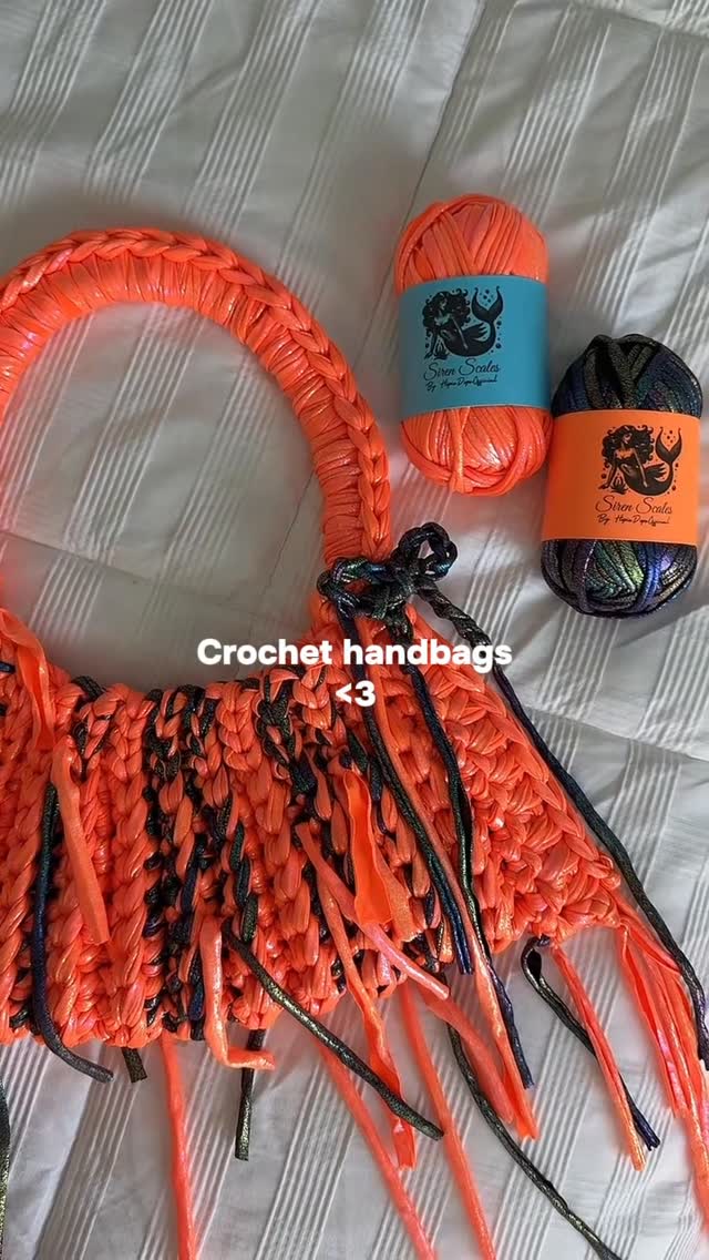 Crochet dusk bag siren scales yarn dream