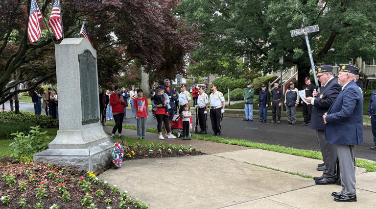 Newtown dodges raindrops to remember the fallen on Memorial Day