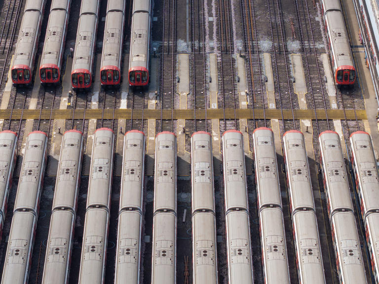 Tube strikes: 'No pay cut' for train drivers on £74,000 in 4-day week