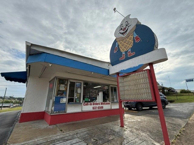 Freezo and Grill serves up nostalgia along with treats | Grub Scout