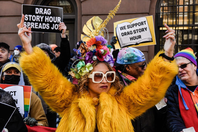 NY Dems running for House want fed funding for 'Drag Story Hour' as ...