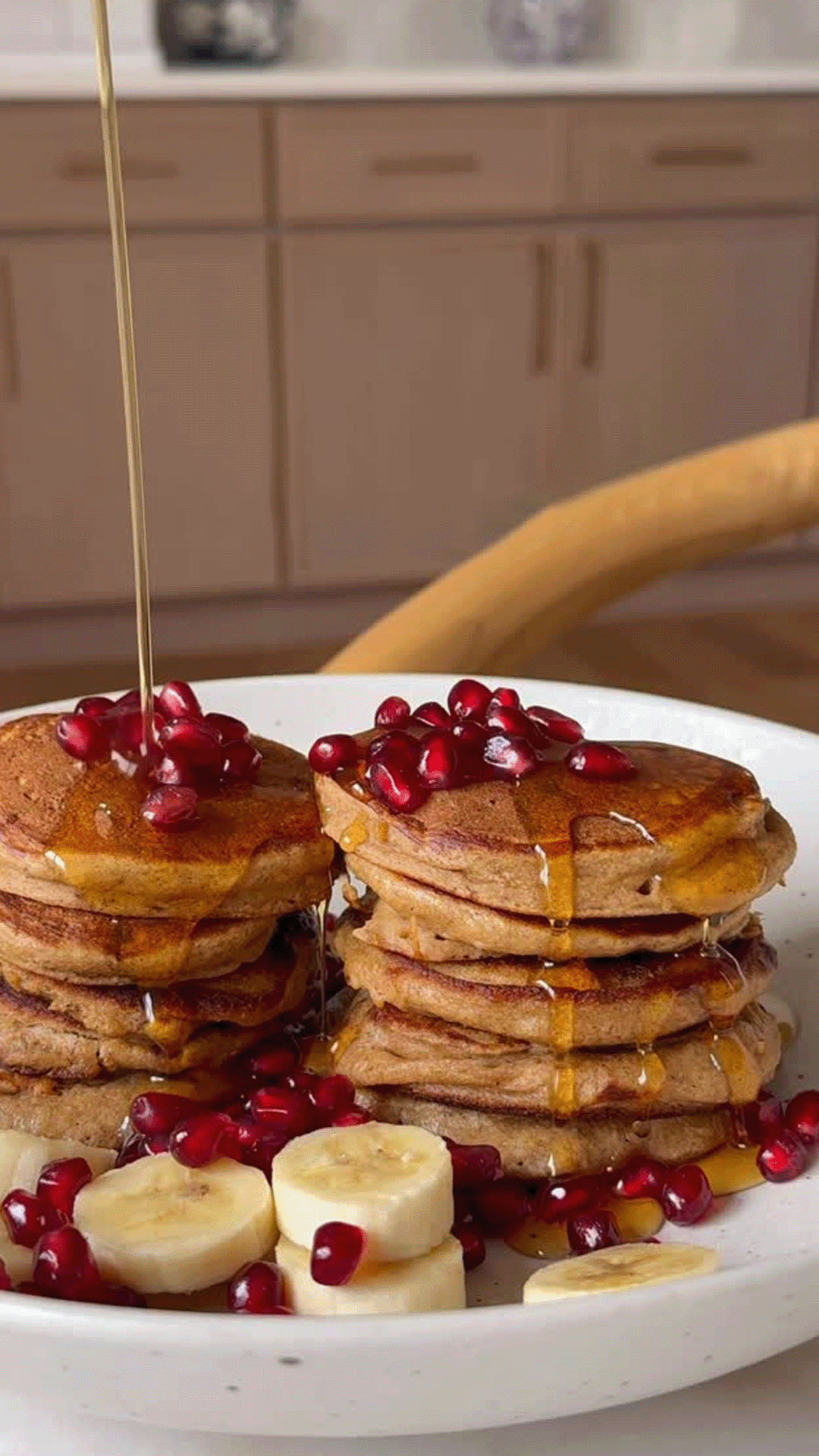 Fluffy kefir oat banana pancakes