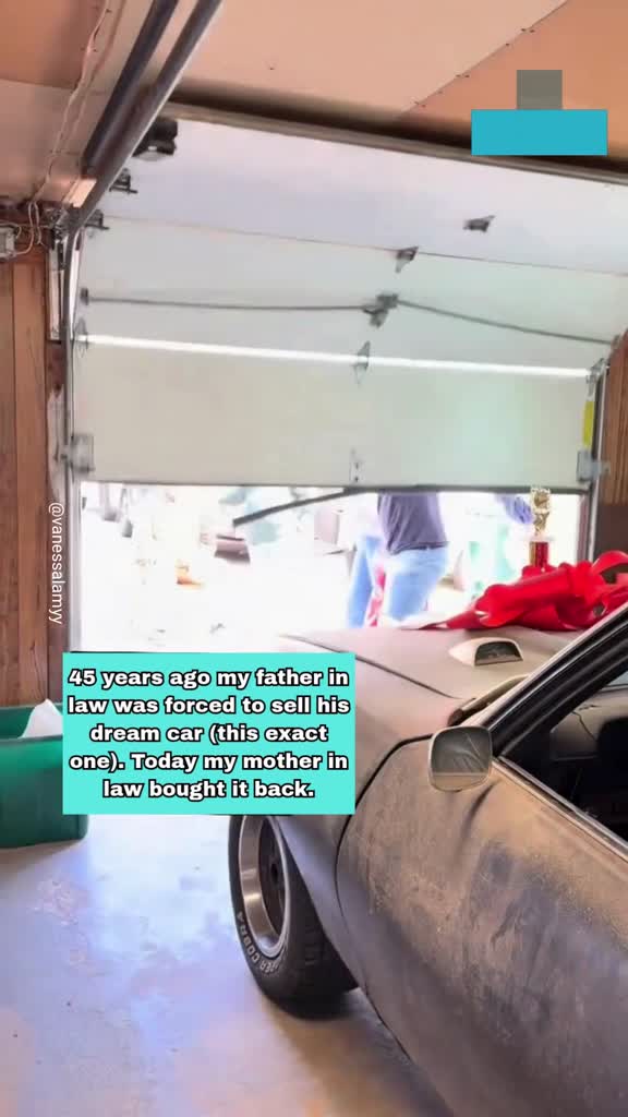 Incredible moment man reunites with dream car after 45 years
