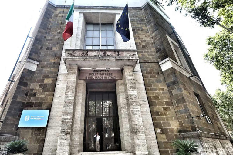 Informare e formare i cittadini alla tecnologia e alla tutela dell ...