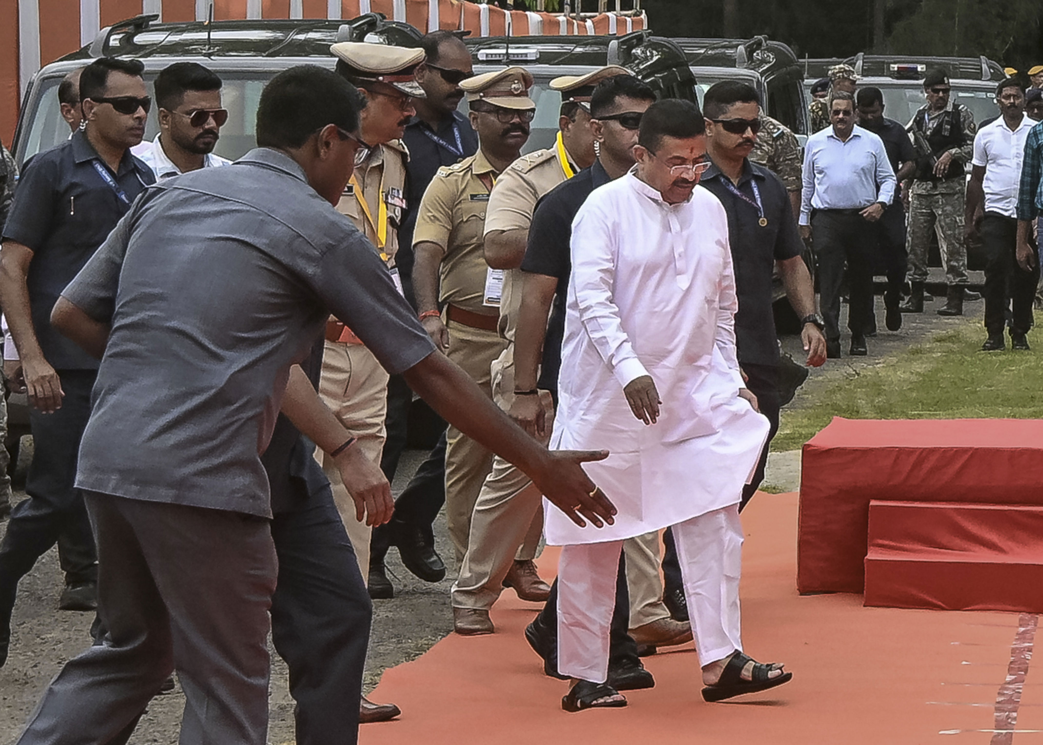 Suvendu Adhikari performs 'gau puja' during first ISKCON visit as Bengal CM