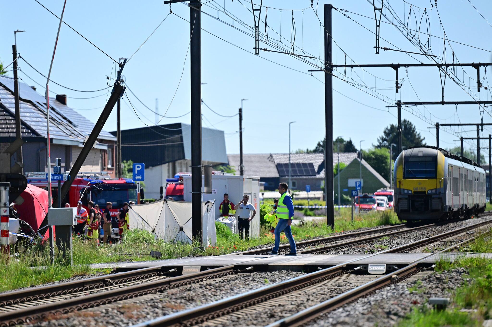 Schulbus in Belgien von Zug erfasst – vier Tote