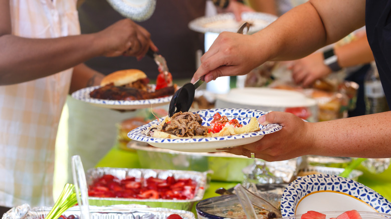 The key to perfecting the Irish goodbye at a potluck