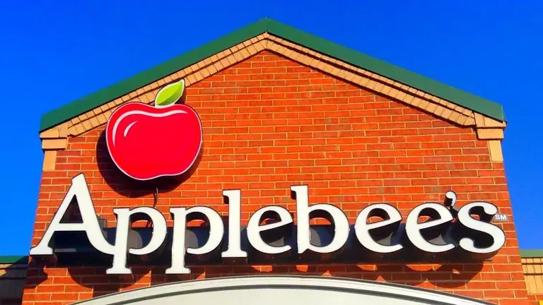 4 beloved chain restaurants that longtime customers say lost their appeal
