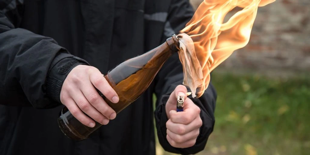 Russian rebel group wants to remove Putin with Molotov cocktails ...