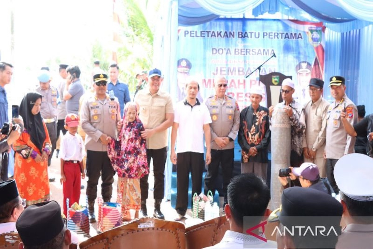 Polda Kalsel bangun Jembatan Merah Putih untuk dukung mobilitas ...