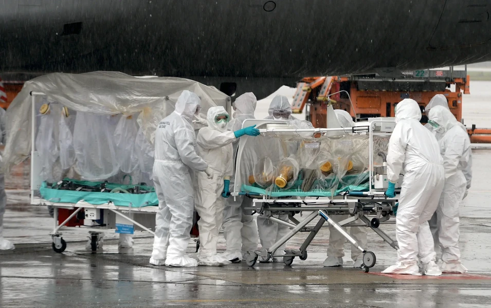 Italy confirms Ebola tests negative for aid workers