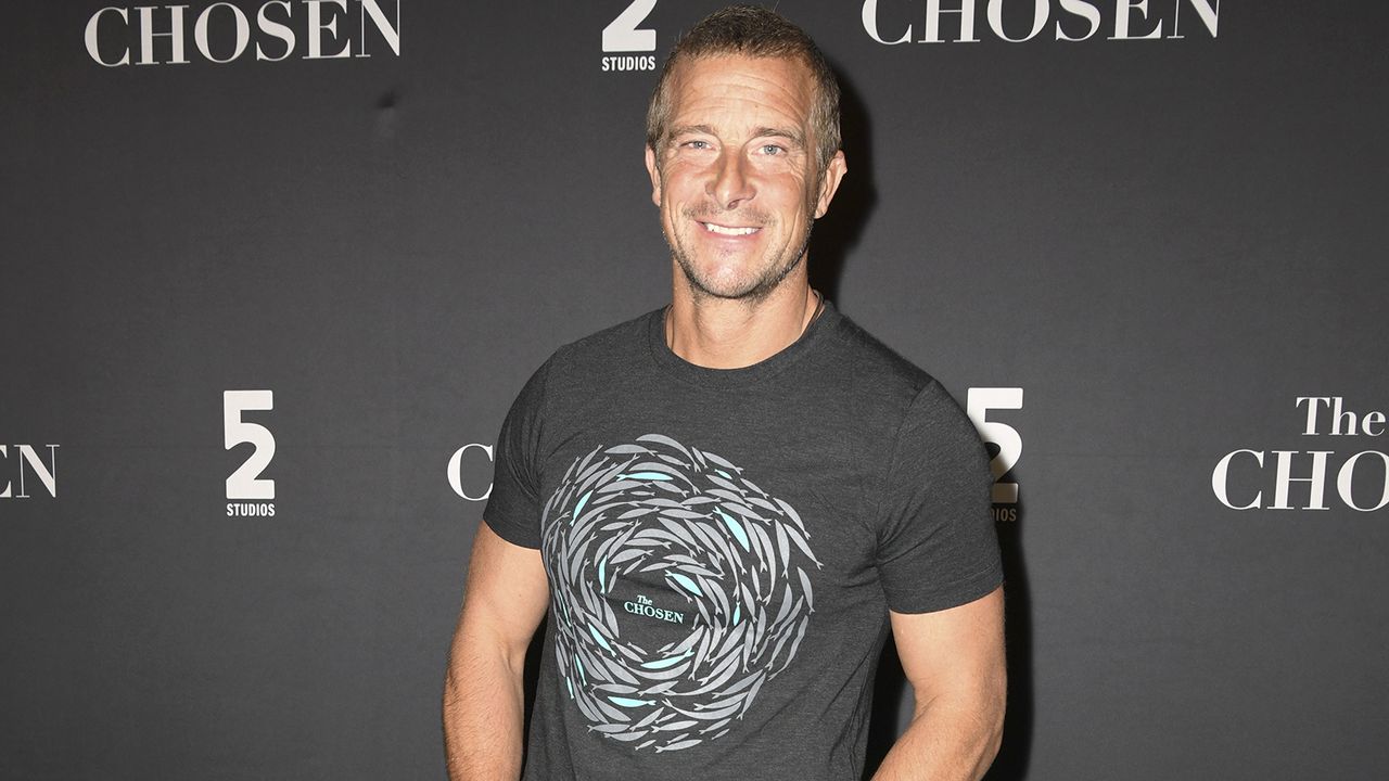 51-year-old Bear Grylls’ rapid full-body workout builds strength and ...
