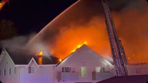 About 50 displaced, 2 injured after apartment fire in Aurora