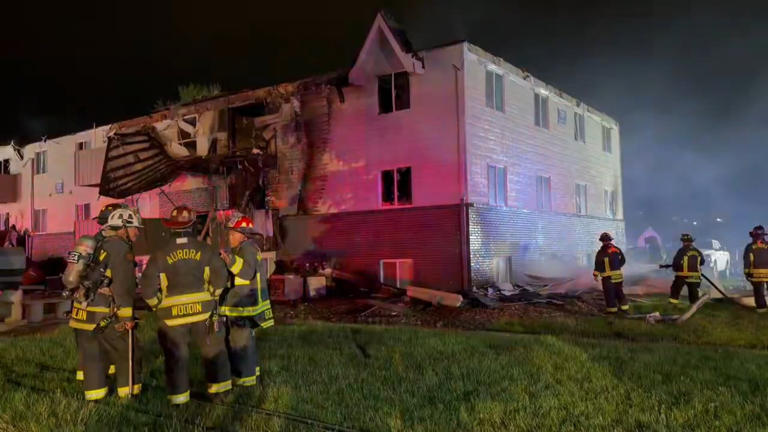 About 50 displaced, 2 injured after apartment fire in Aurora
