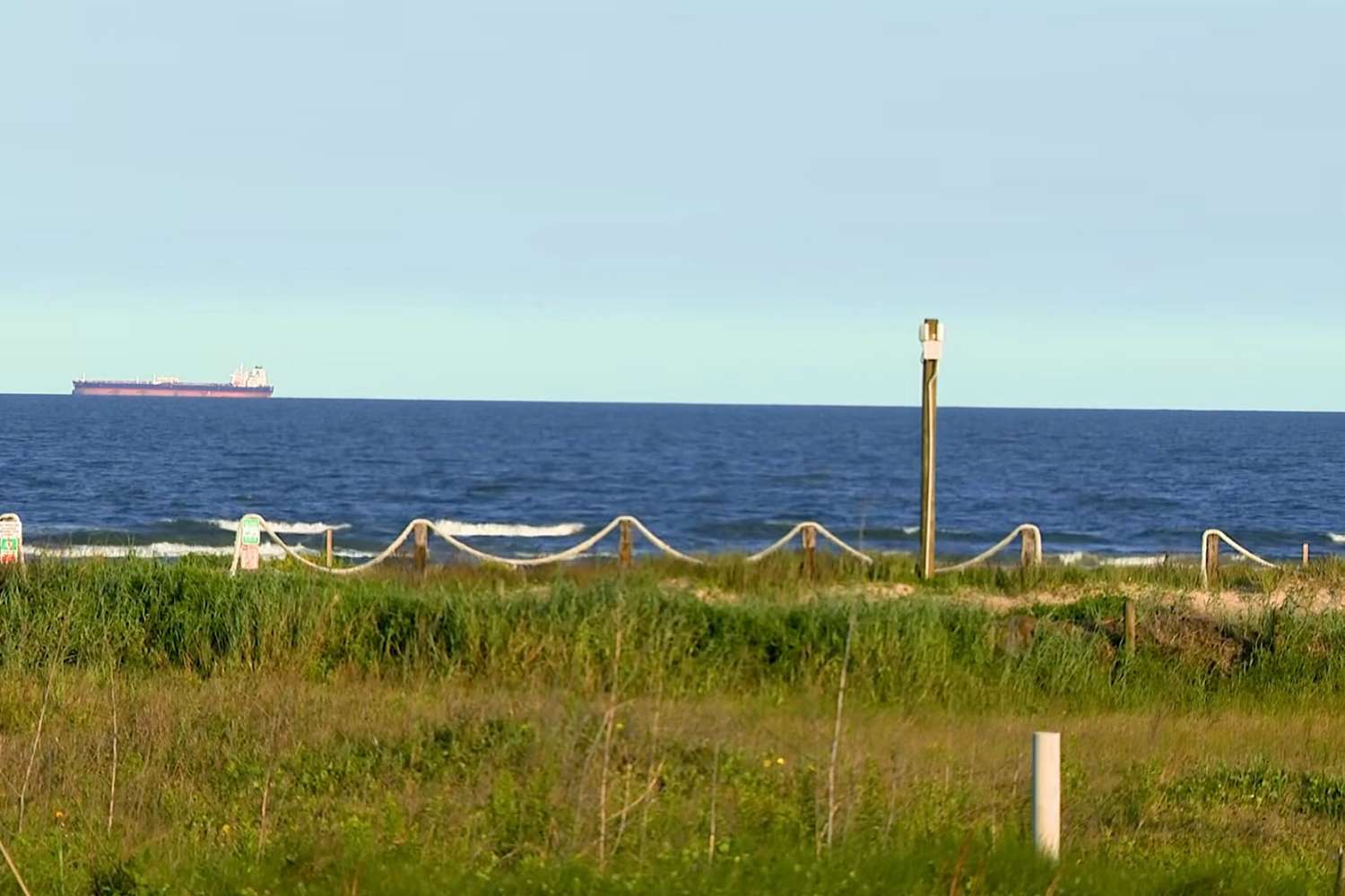 17-year-old boy hospitalized in Texas shark attack while trying to ...