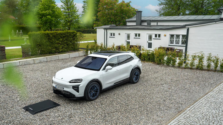 Porsche Cayenne Coupe Turbo Electric 2026 review