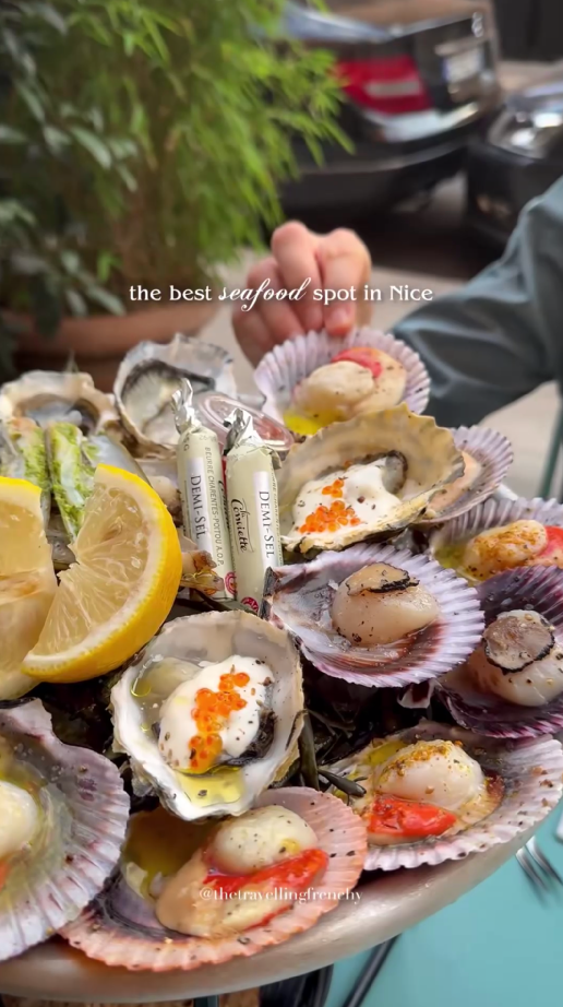 A stunning seafood experience on the French Riviera port