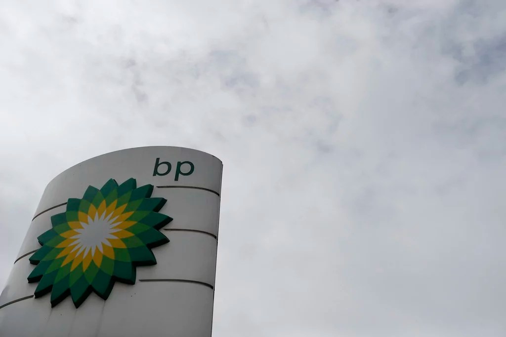 BP unanimously votes to remove chairman Albert Manifold