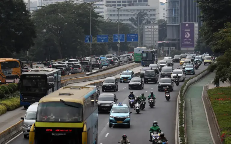 Indonesia’s work from home policy helps cut gasoline use