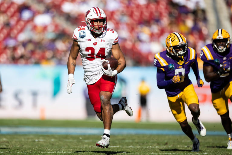 Former Wisconsin fullback named Buffalo Bills 53-man roster candidate