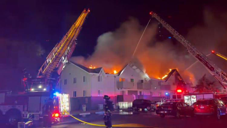 Fire that displaced 50 residents at Aurora apartment complex started on ...