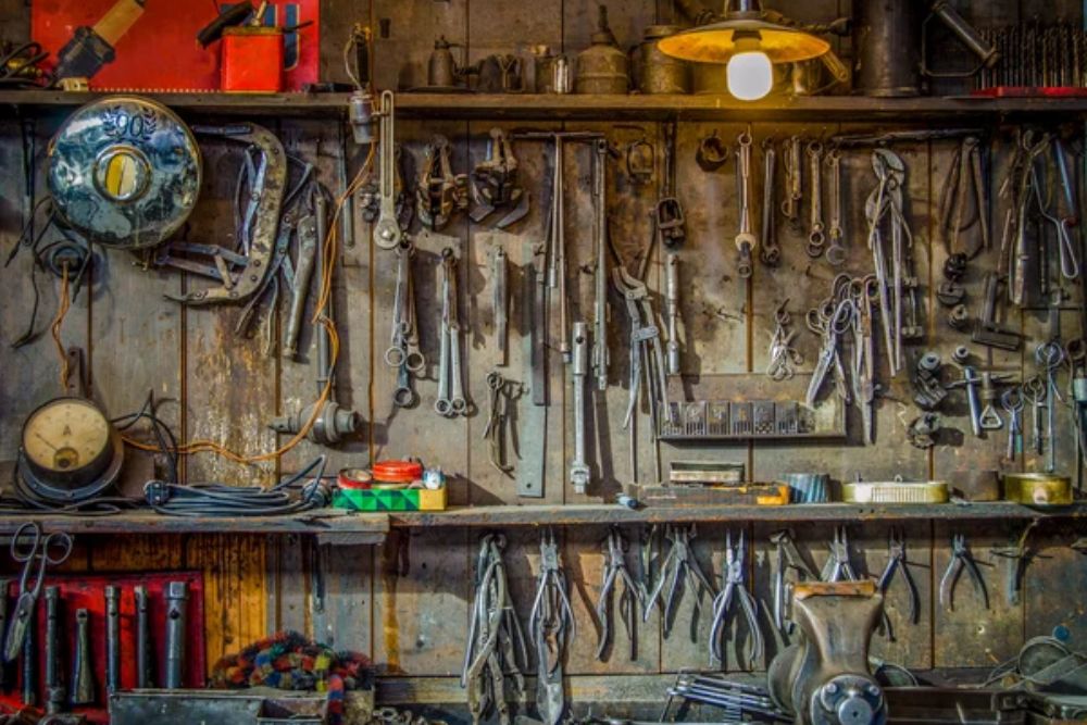 14 steps to transform your garage into a multi-functional workshop ...