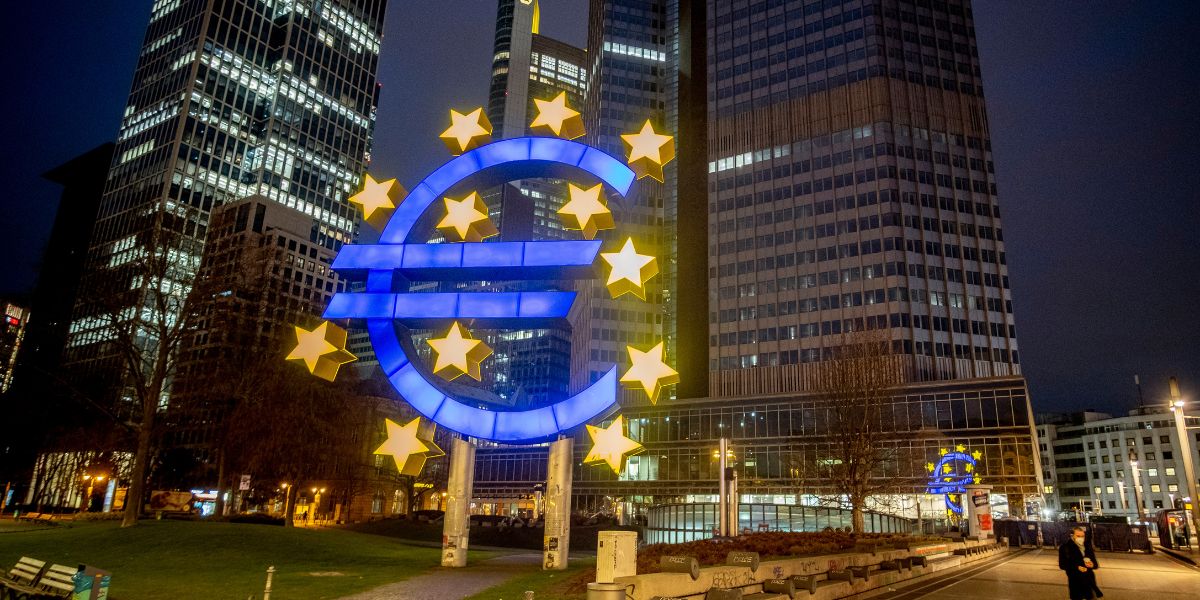 ECB-topp varnar för "stort problem" med inflationen