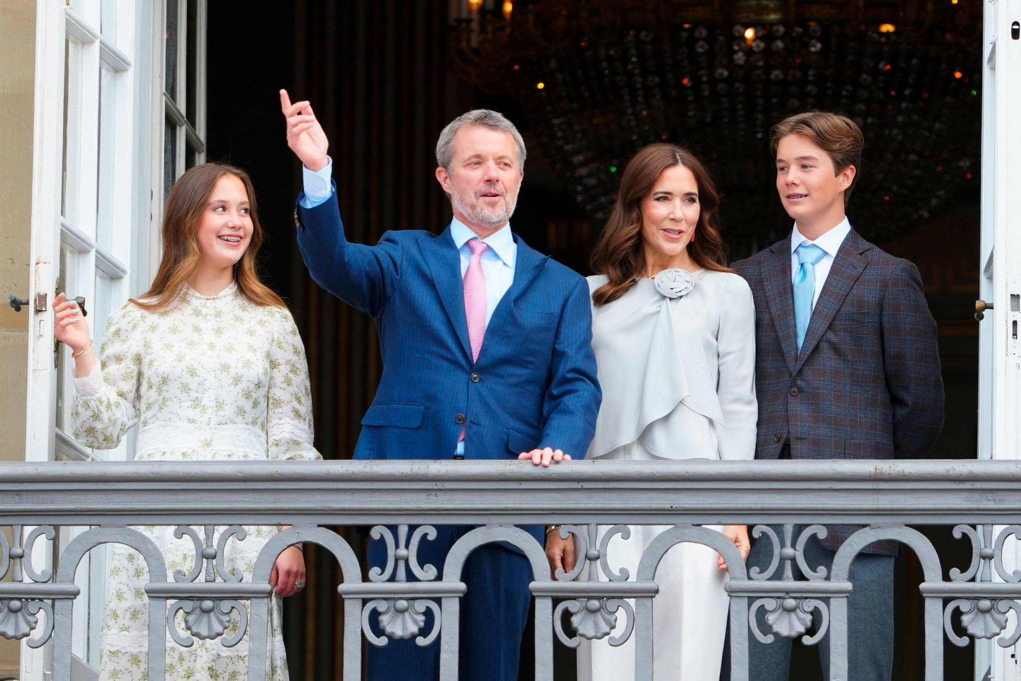 Sorge um seine Mutter: König Frederik feiert, doch Mutter Margrethe ist ...