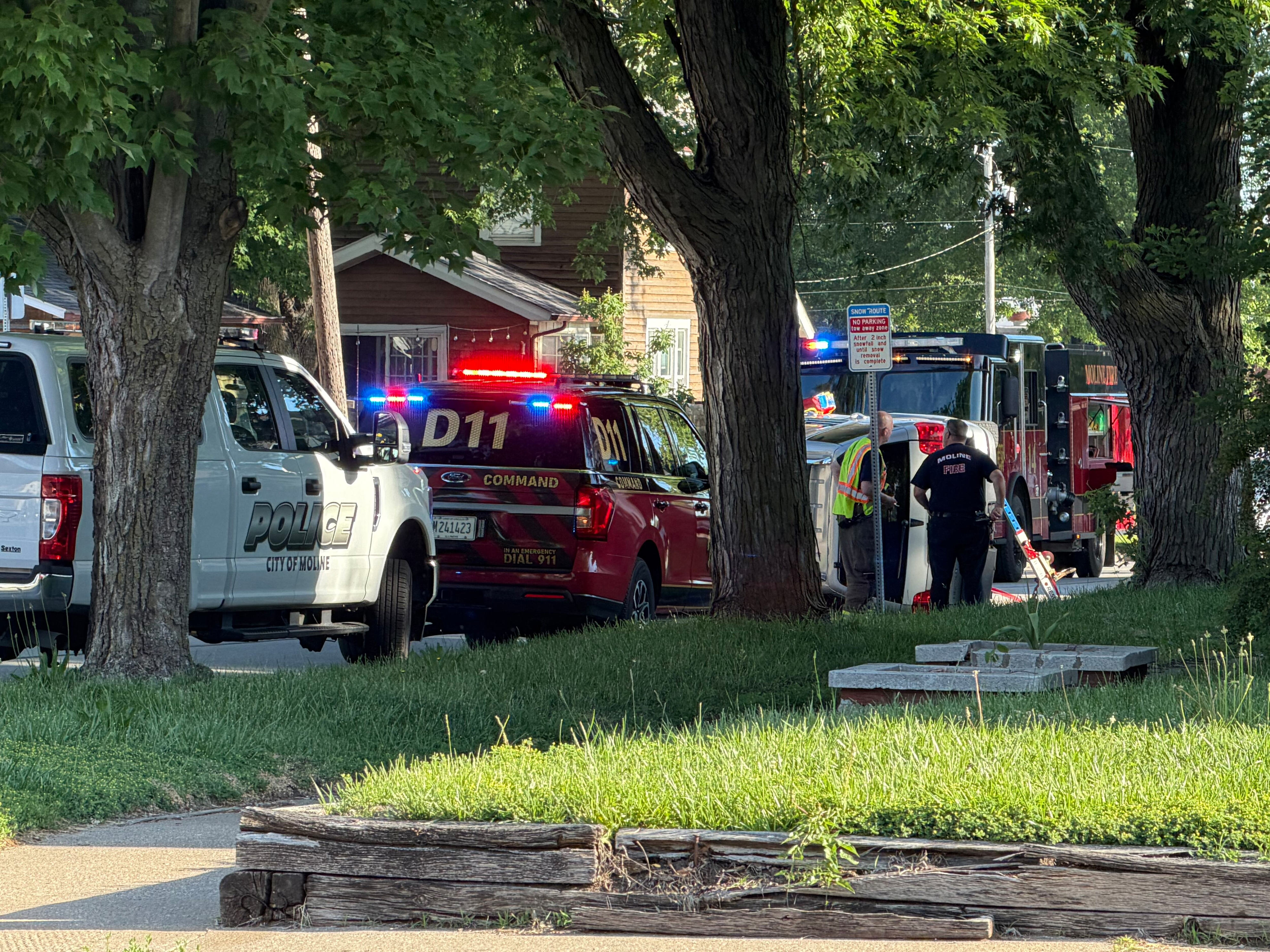 Traffic alert: Crash closes portion of 27th Street in Moline