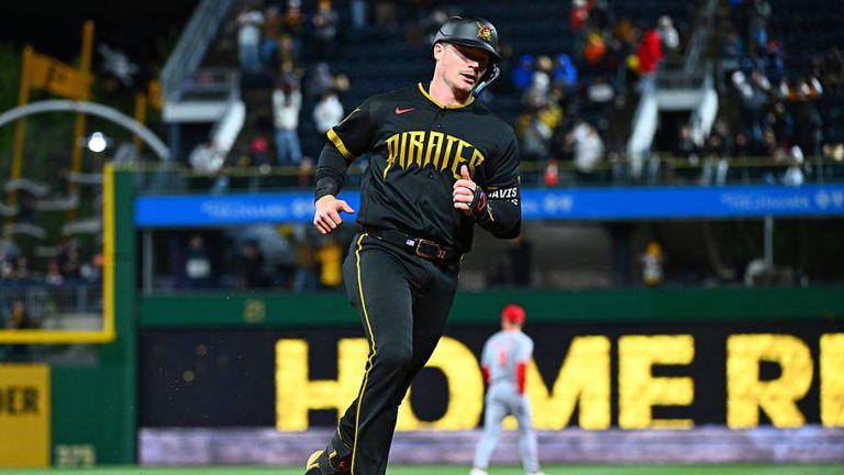 Henry Davis trusts the process, and it's working with Pirates