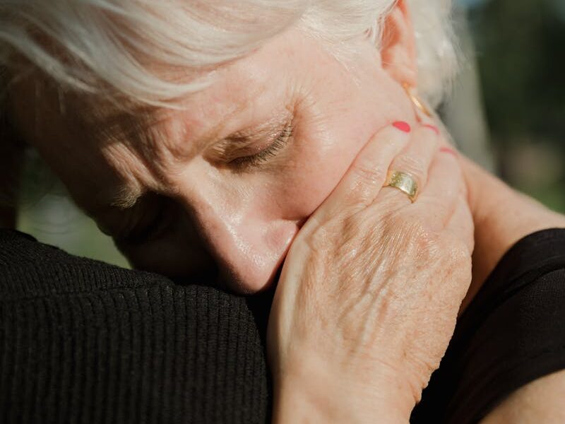 15 small habits that slowly kill relationships