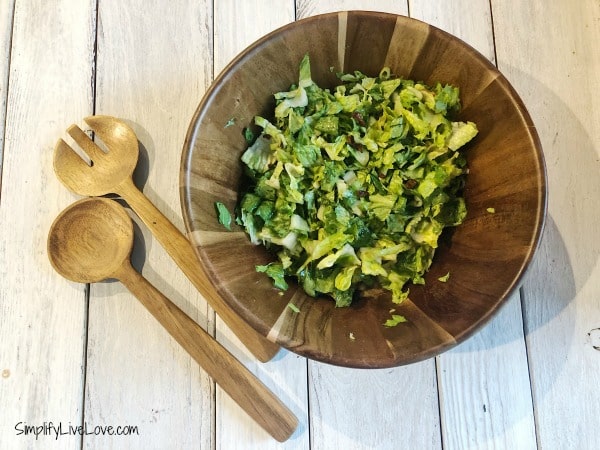 Wilted lettuce salad with hot bacon dressing (classic family recipe)