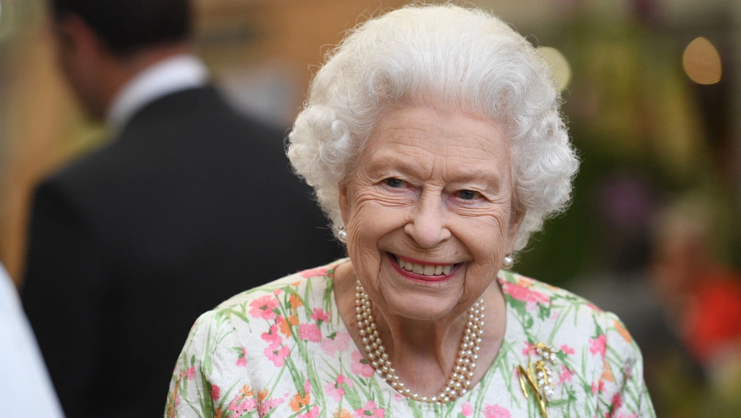 Queen Elizabeth’s playful lunch habit and lifelong tea ritual revealed