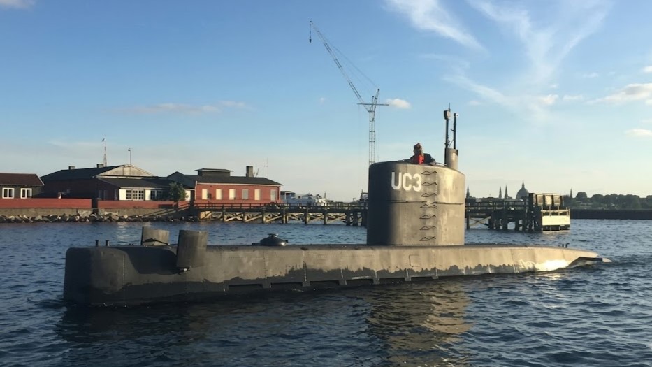 She entered his submarine at 7PM - then divers found human remains in ...